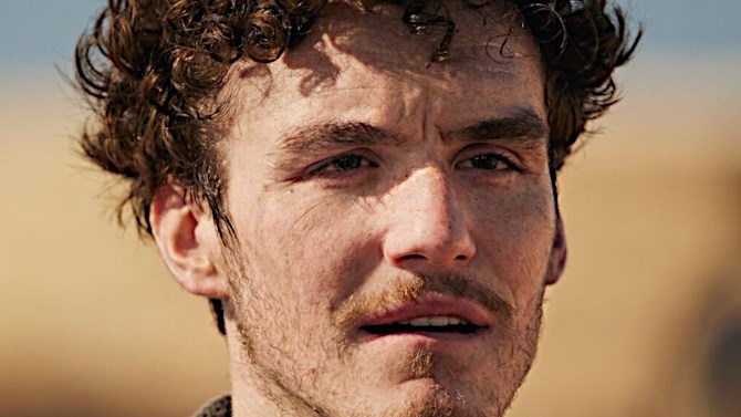 THE WHEEL OF TIME: Mat Cauthon Actor Donal Finn Teases Scene With ...