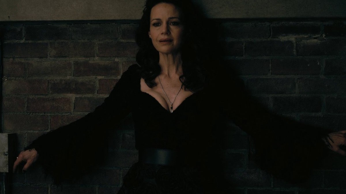 Carla Gugino Confirms THE DARK TOWER Conversations Have Been Had With ...
