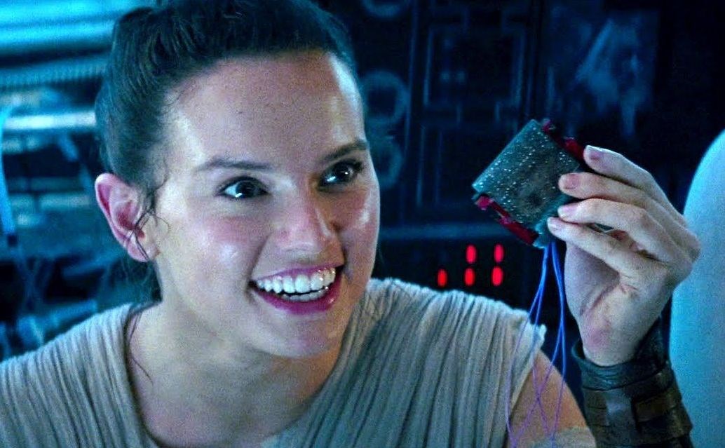 Daisy Ridley's Massive STAR WARS Return Payday Revealed; Rey May Appear ...