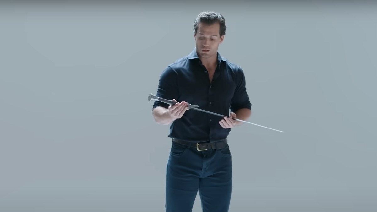 The HIGHLANDER Star Henry Cavill Teases The Extraordinary Sword Skills ...