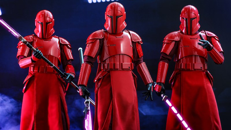 THE MANDALORIAN: Hot Toys Figure Reveals Detailed Look At Moff Gideon's ...