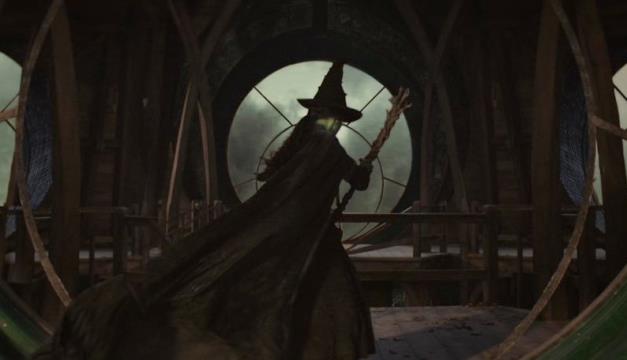 WICKED First Look-Images Reveal Ariana Grande As Glinda And Cynthia ...